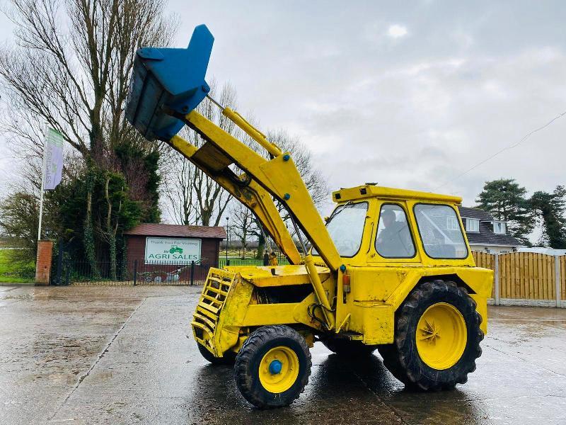 JCB 2D LOADING SHOVEL C/W BUCKET