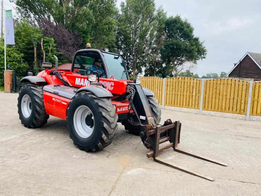 MANITOU MLT627 TURBO TELEHANDLER * YEAR 2013 AG-SPEC * C/W PICK UP HITCH