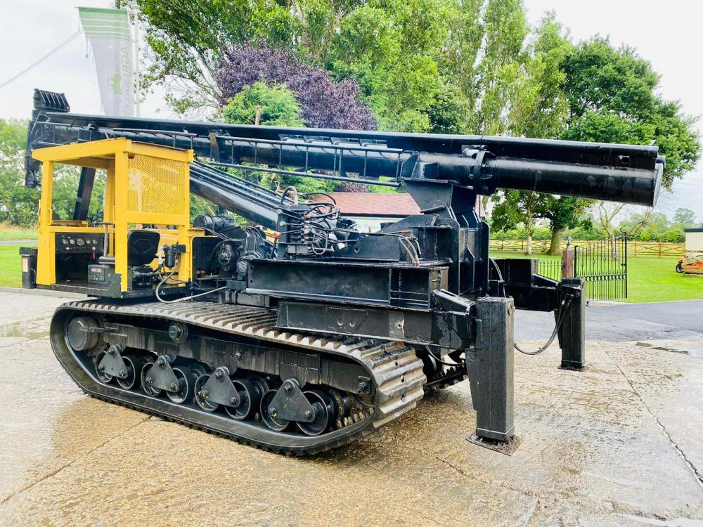 MOROOKA MST800 TRACKED CRANE C/W 2 X WINCHES