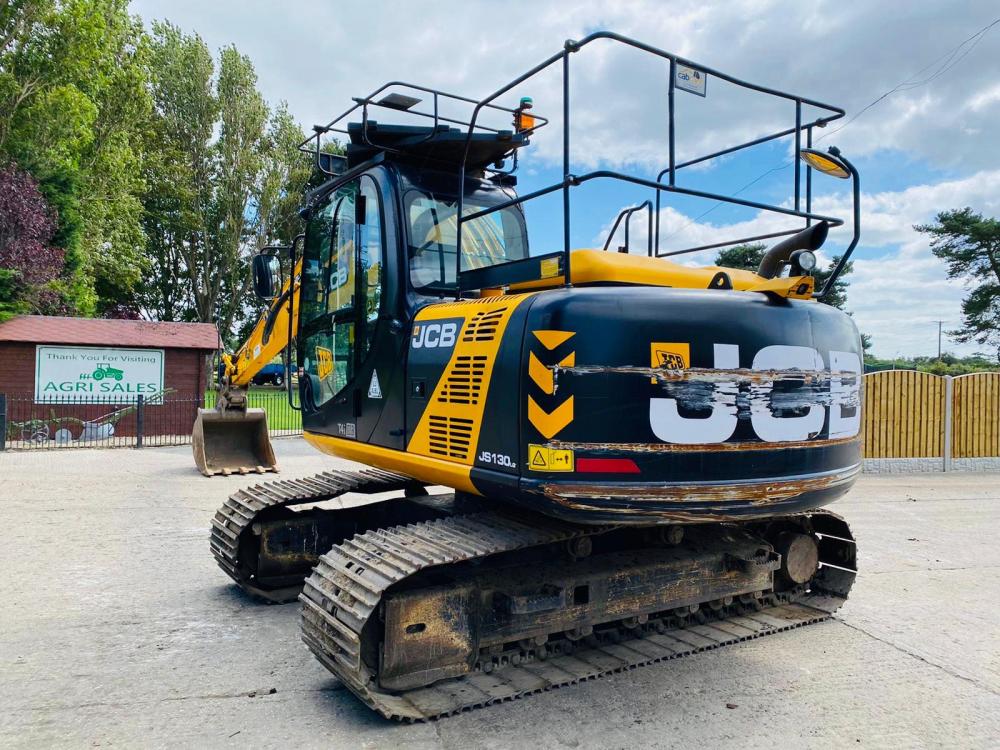 JCB JS130 TRACKED EXCAVATOR * YEAR 2014 , ONLY 6338 HOURS