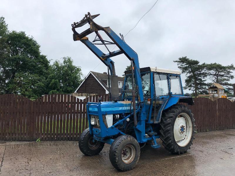 FORD 5610 TRACTOR CW LOADER