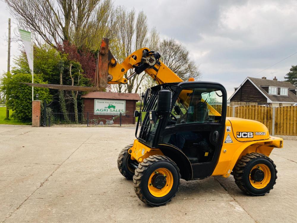 JCB 520-40 4WD TELEHANDLER * YEAR 2010 , ONLY 4839 HOURS