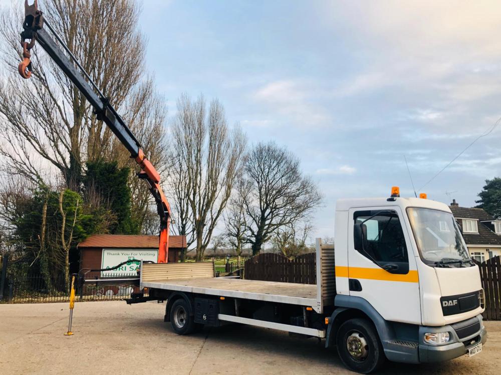 DAF LF 7 1/2 TON FLAT BED LORRY C/W PALFINGER PK6500 CRANE *YEAR 2007*
