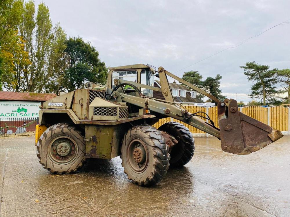 MUIR-HILL A5000 4WD LOADING SHOVEL * EX MOD * C/W FOUR IN ONE BUCKET