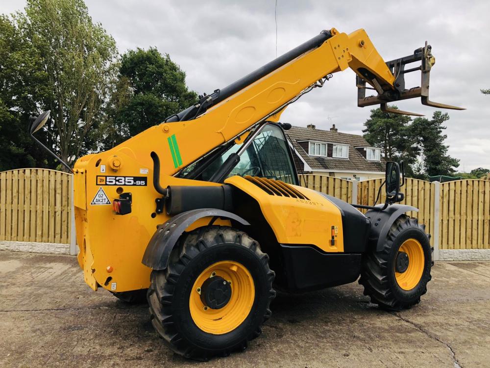 JCB 535-95 TELEHANDLER * YEAR 2014 , 9 1/2 METER *ONLY 4946 HOURS ...