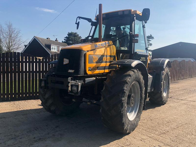 JCB 2135 FASTRAC TRACTOR ( YEAR 2003 ) ( PLEASE SEE VIDEO )