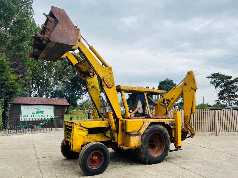 JCB 3C II BACKHOE DIGGER C/W 3 X BUCKETS FOR BACK ACTOR
