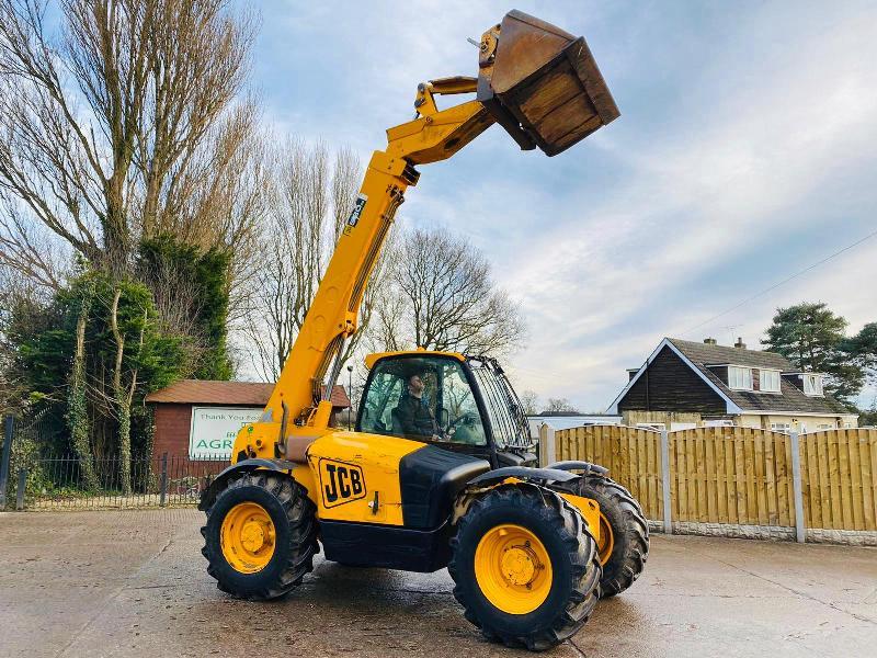 JCB 530 - 70 TURBO TELEHANDLER * YEAR 2003 * C/W BUCKET & PALLET TINES