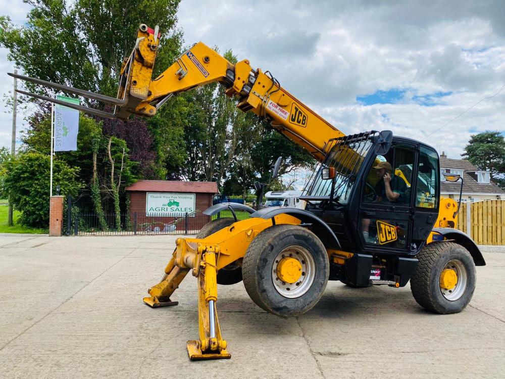 JCB 533-105 TELEHANDLER * ONLY 5641 HOURS C/W PICK UP HITCH