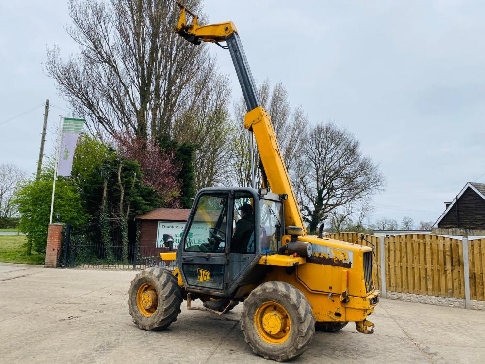 JCB 526 FARM SPECIAL TELEHANDLER C/W JCB TOOL CARRIER HEAD STOCK & PUH