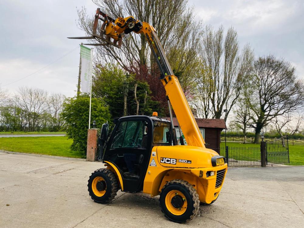 JCB 520-40 4WD TELEHANDLER * YEAR 2010 , ONLY 4839 HOURS