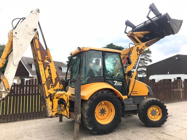 FERMEC 760 WHEELED BACKHOE DIGGER WITH 4 IN 1 FRONT BUCKET ( SALE AGREED )