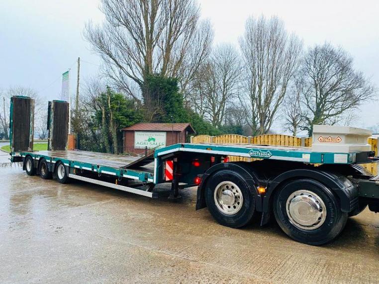 NOOTEBOOM D4000/880 HR LOW LOADER TRAILER YEAR 2014 C/W OUT RIGGERS