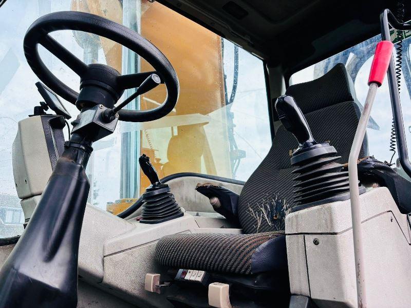 LIEBHERR 924C-HD HIGH RISED MATERIAL HANDLER C/W ROTATING LOG GRAB *VIDEO*