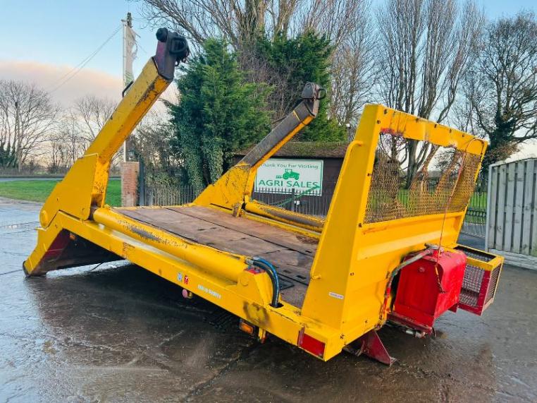 SKIP LIFTING GEAR TO SUIT LORRY C/W HYDRAULIC PUSH OUT ARMS *VIDEO*