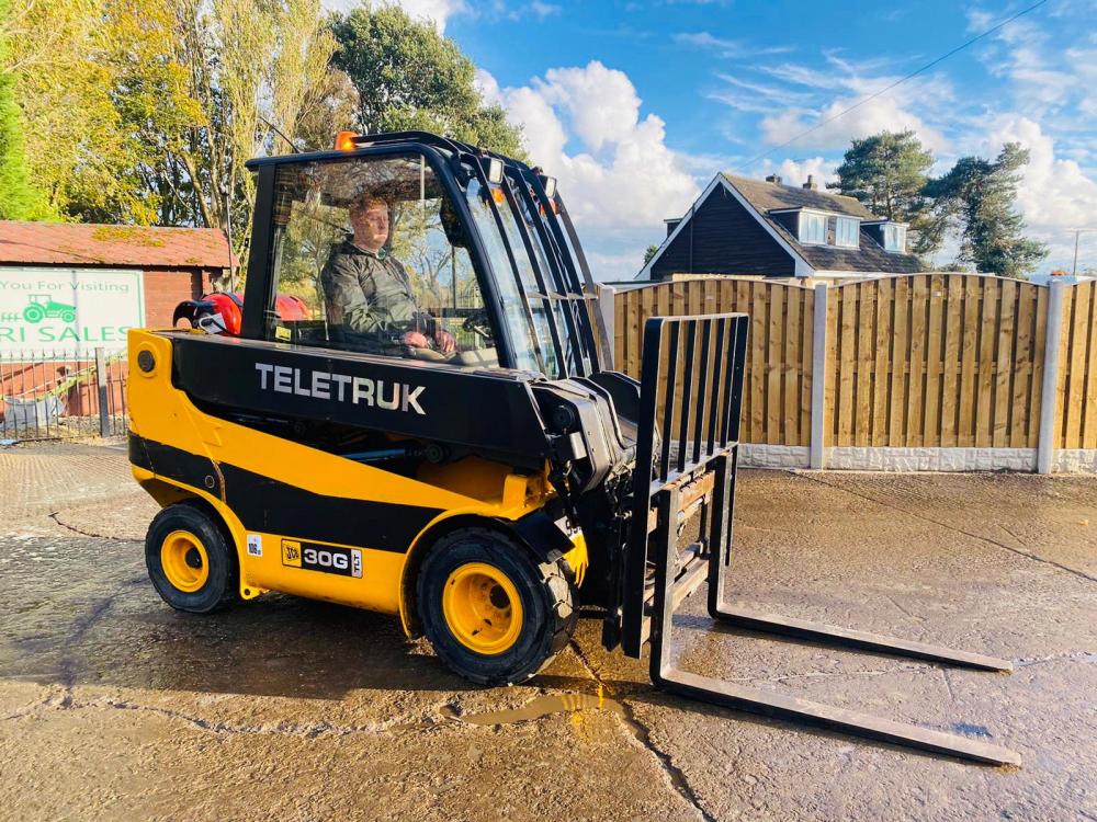 JCB TLT30G TELETRUCK * ONLY 371 HOURS * C/W SIDE SHIFT * PLEASE SEE VIDEO