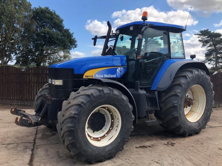 NEW HOLLAND TM175 4WD TRACTOR C/W FRONT LINKAGE