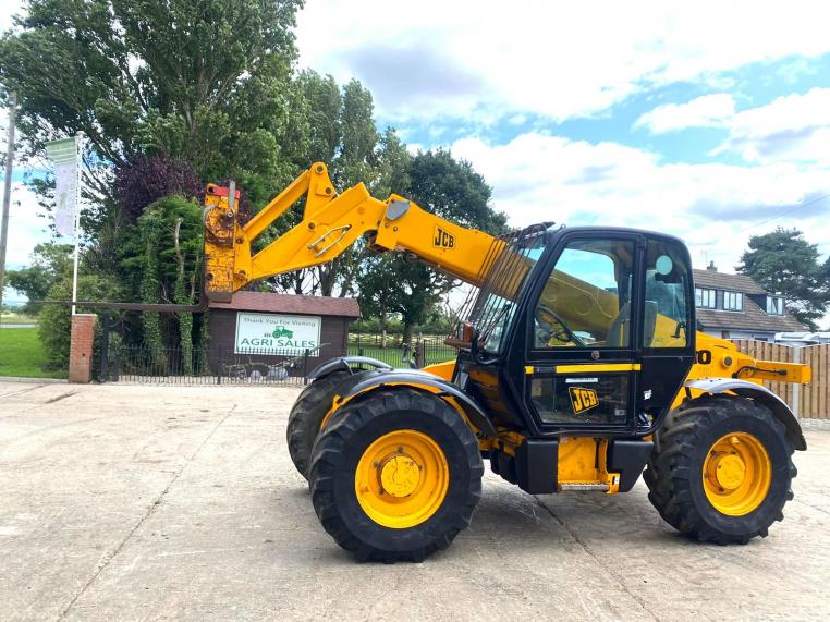 JCB 530-70 4WD TELEHANDLER * 7 METER REACH , 4708 HOURS * C/W PALLET TINES