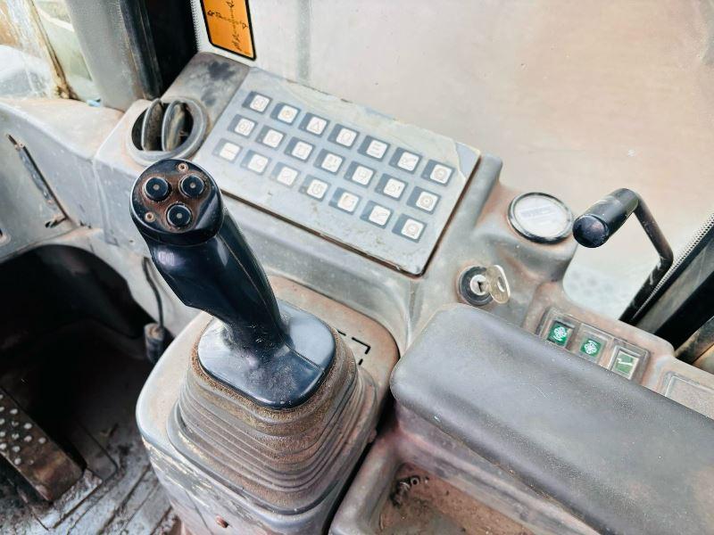 LIEBHERR 554 4WD LOADING SHOVEL C/W AC CABIN & BUCKET *VIDEO*