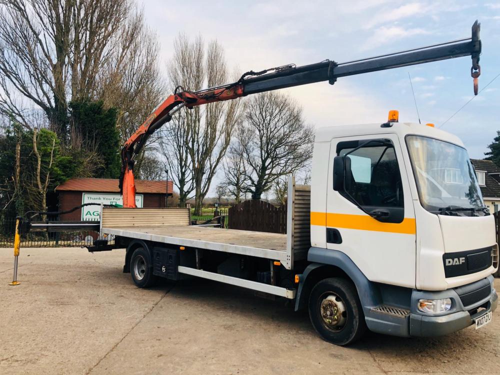 DAF LF 7 1/2 TON FLAT BED LORRY C/W PALFINGER PK6500 CRANE *YEAR 2007*