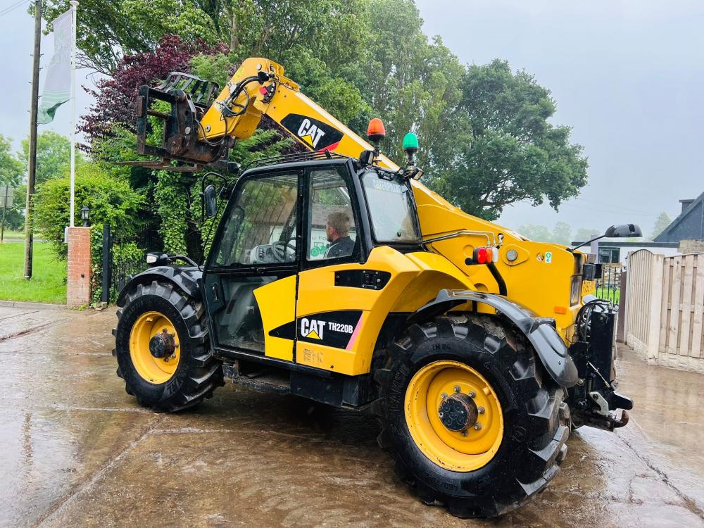 CATERPILLAR TH220B 4WD TELEHANDLER *AG-SPEC, 3849 HOURS* C/W PICK UP ...
