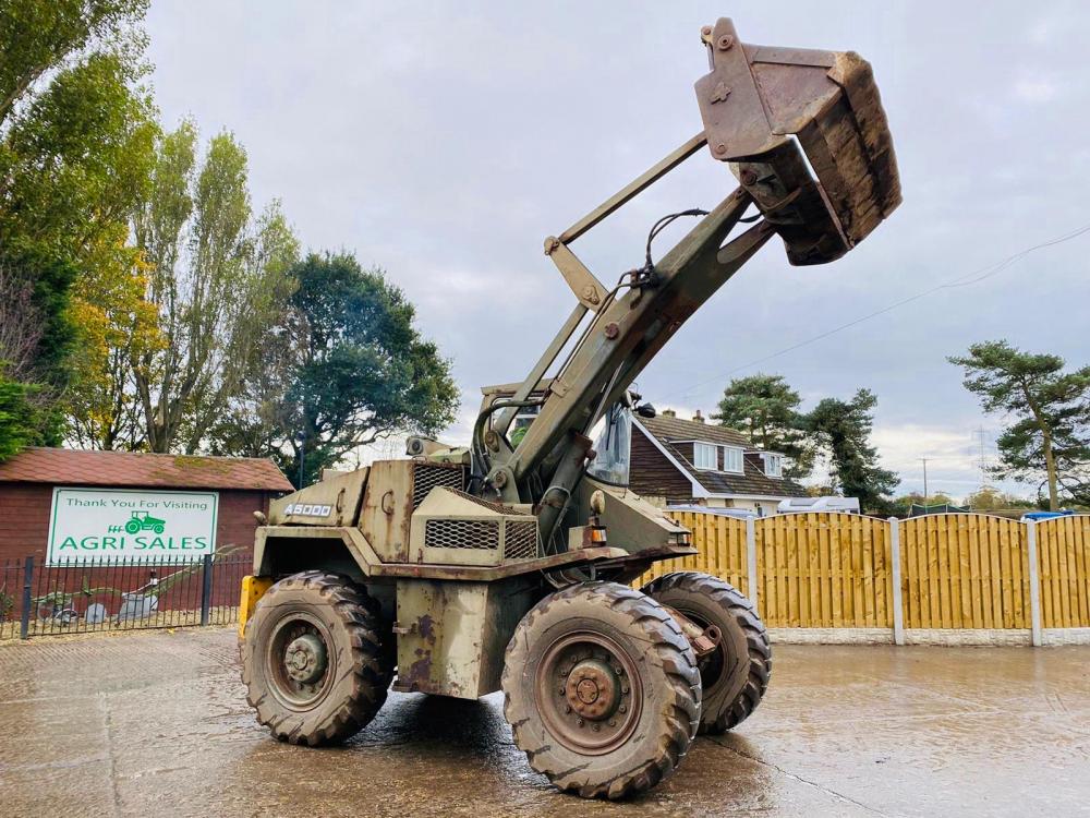 MUIR-HILL A5000 4WD LOADING SHOVEL * EX MOD * C/W FOUR IN ONE BUCKET