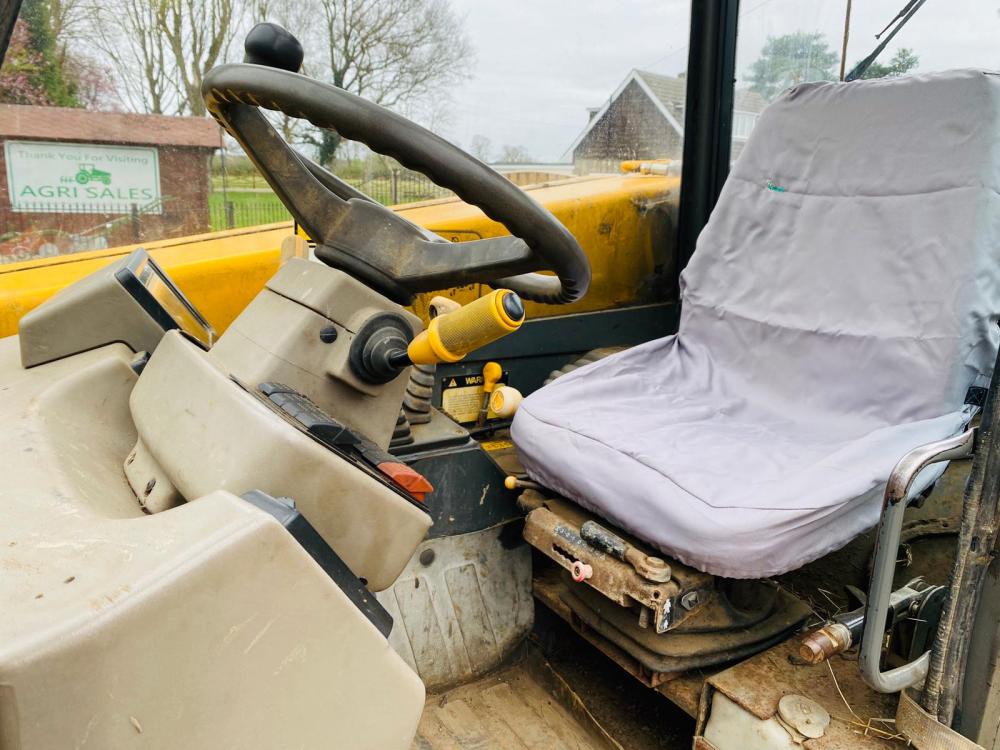 JCB 526 FARM SPECIAL TELEHANDLER C/W JCB TOOL CARRIER HEAD STOCK & PUH