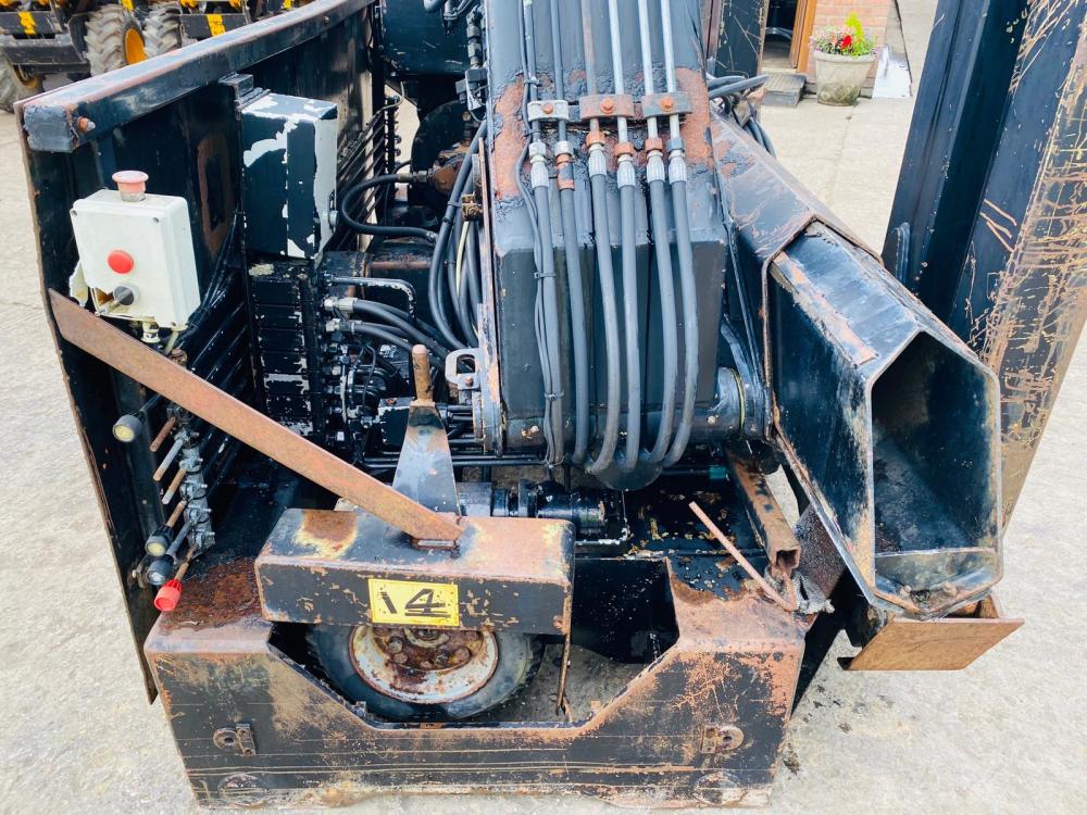 HIAB R165 F1 CRANE C/W 2 X SUPPORT LEGS & HATZ ENGINE *CHOICE OF TWO*