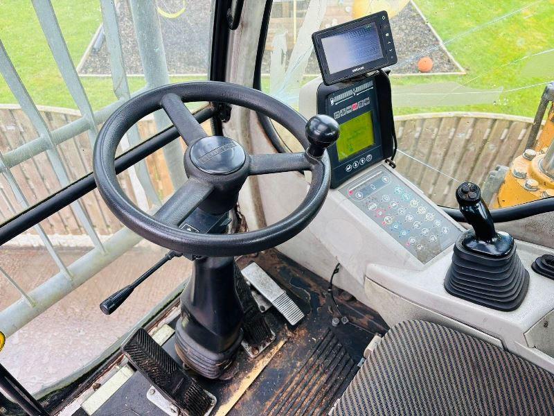 LIEBHERR 924C-HD HIGH RISED MATERIAL HANDLER C/W ROTATING LOG GRAB *VIDEO*