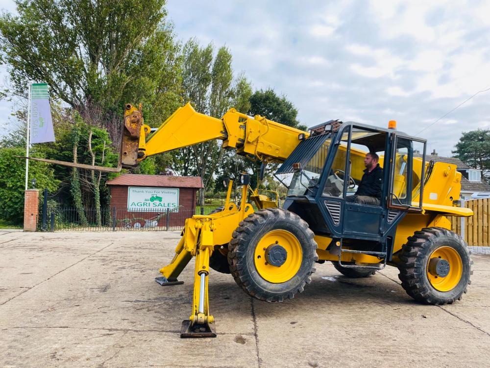 JCB 530-120 TELEHANDLER C/W DOUBLE PUSH OUT BOOM & REVERSE CAMERA