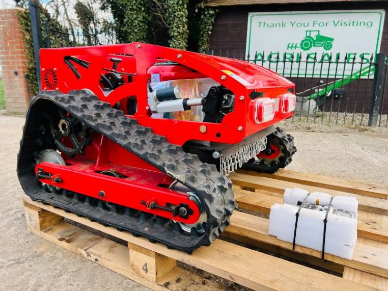 BRAND NEW UNUSED RAPTOR VT900 REMOTE CONTROL LAWN MOWER * YEAR 2022