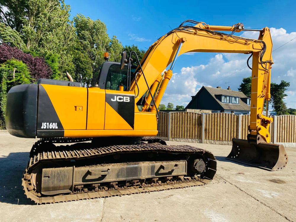 JCB JS160 TRACKED EXCAVATOR C/W QUICK HITCH & BUCKET