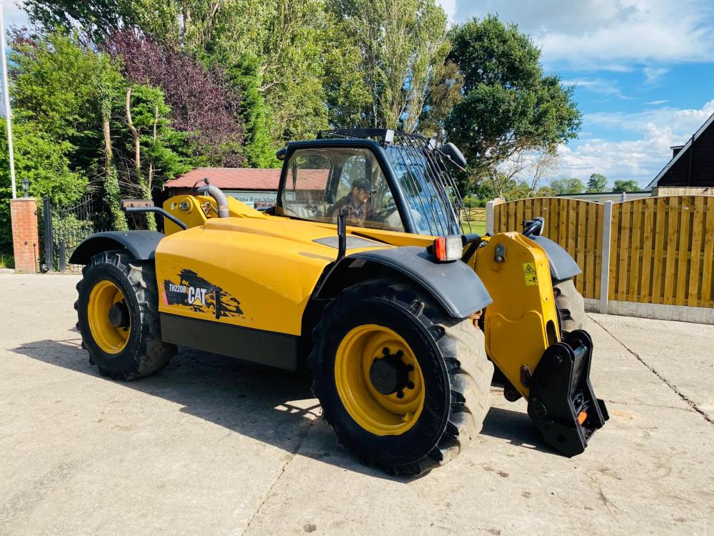 CAT TH220B TELEHANDLER YEAR 2007 C/W PICK UP HITCH