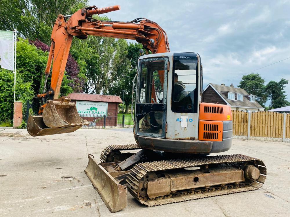 HITACHI EX75UR TRACKED EXCAVATOR *ONLY 7200 HOURS* C/W QUICK HITCH & 2 ...