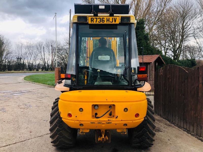 JCB 2CX FARM MASTER C/W PICK UP HITCH,BUCKET & PALLET FORKS * ONLY 4382 ...