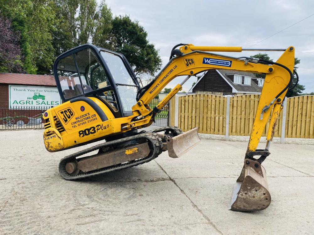 JCB 803 PLUS MINI DIGGER C/W BUCKET