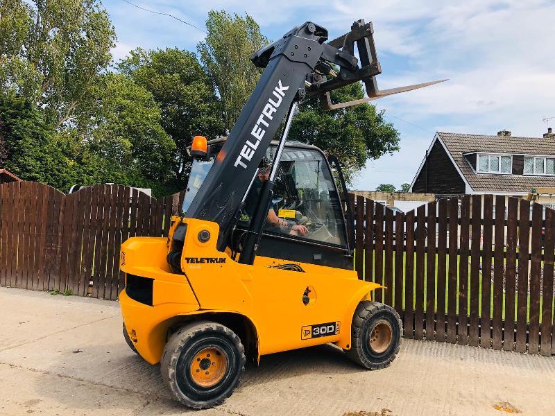 JCB 30D 4WD TELETRUCK * YEAR 2007