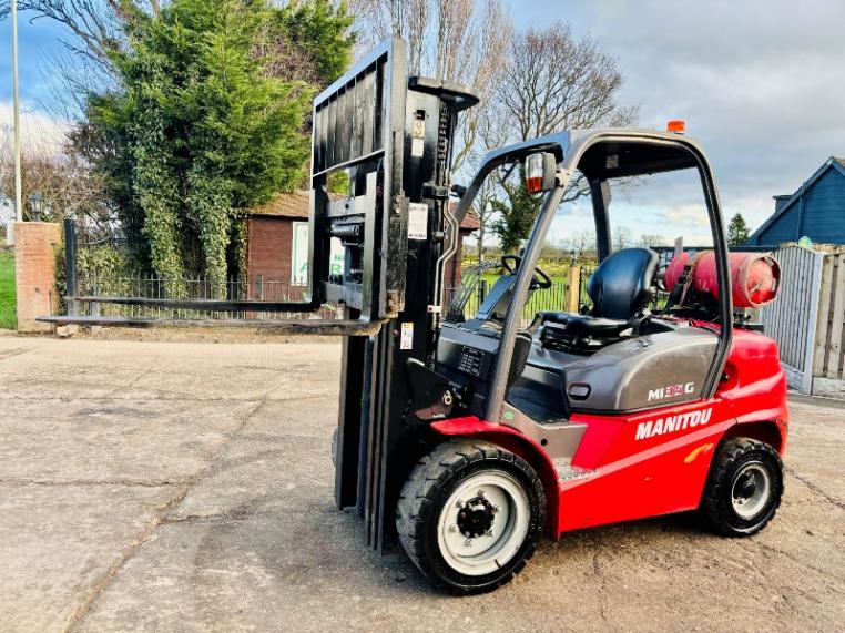 MANITOU MI35G CONTAINER SPEC FORKLIFT *YEAR 2016, 2070 HOURS* C/W SIDE ...