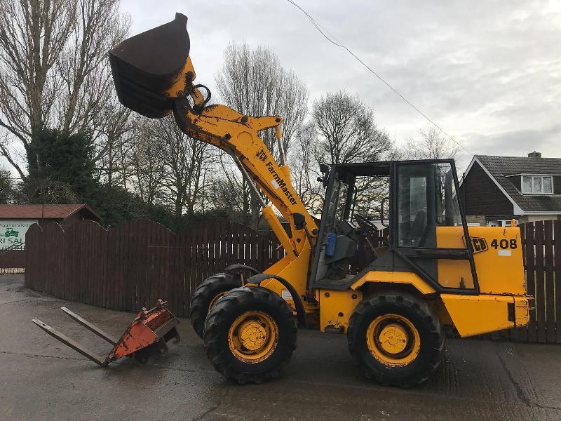 JCB 408 FARM MASTER CW BUCKET AND TINES
