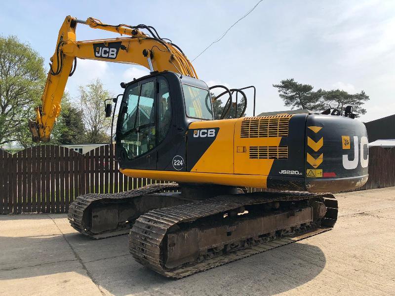 JCB JS220LC TRACKED EXCAVATOR ( YEAR 2007 ) ( PLEASE SEE VIDEO )