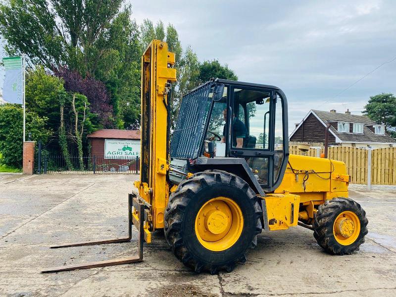 JCB 926 4WD MASTED FORKLIFT * YEAR 2000