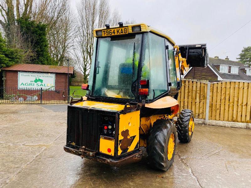 JCB 2CX AIR-MASTER DIGGER C/W FOUR IN ONE BUCKET