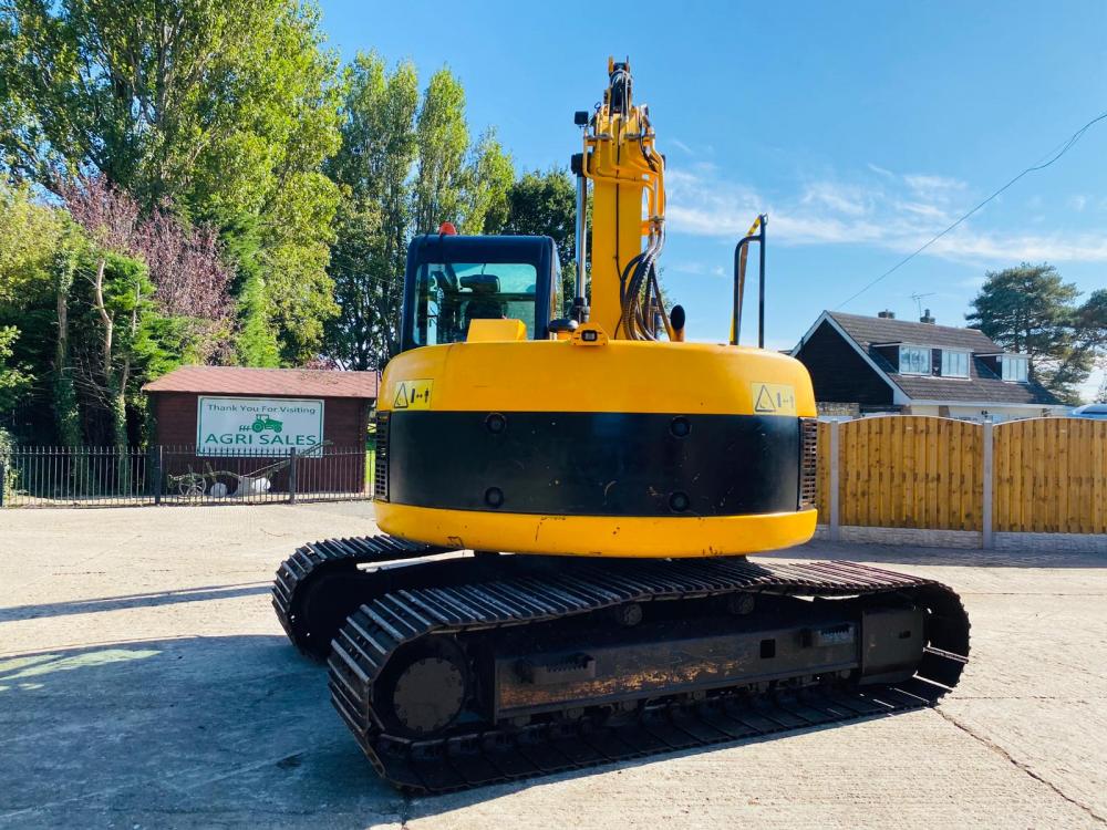 JCB JZ140 TRACKED EXCAVATOR * YEAR 2011 * C/W HYDRAULIC QUICK HITCH