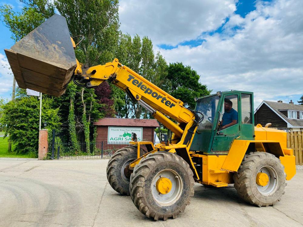 SANDERSON TX525 4WD TELEHANDLER C/W BUCKET , TINES & 2 X BRAND NEW ...