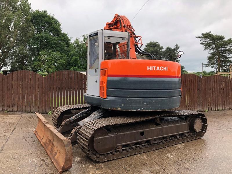 HITACHI EX135UR - 5 ZERO SWING TRACKED EXCAVATOR ( PLEASE SEE VIDEO )