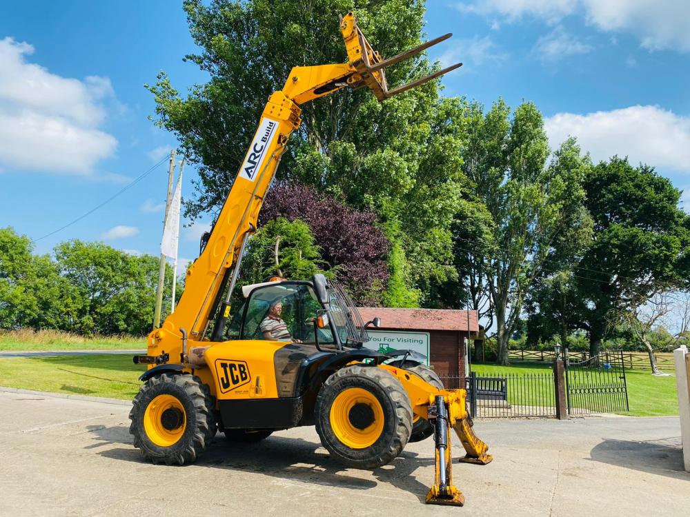 JCB 533-105 TELEHANDLER *ONLY 3174 HOURS , YEAR 2008* C/W PICK UP HITCH ...