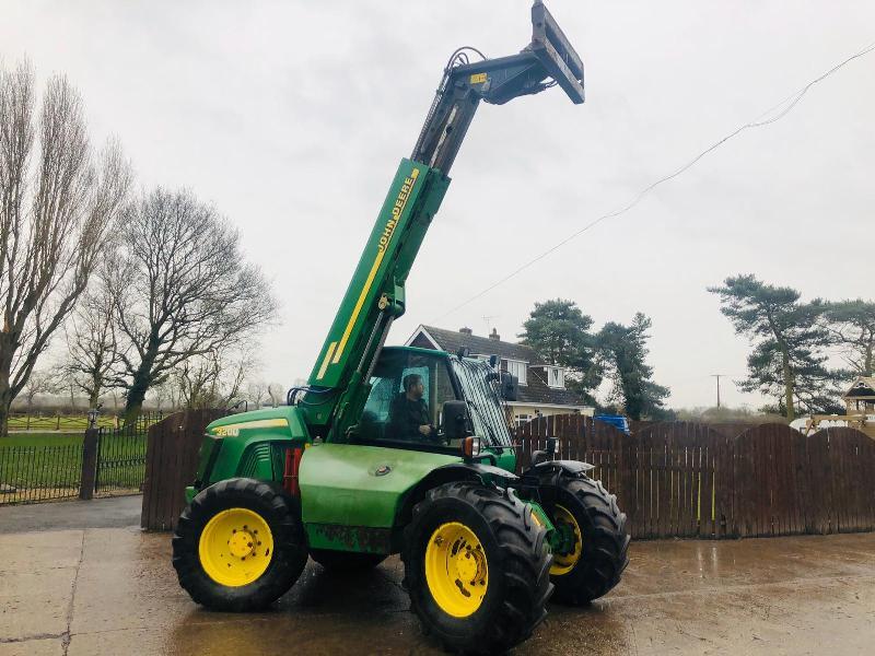 JOHN DEERE 3200 TELEHANDLER C/W PICK UP HITCH * PLEASE SEE VIDEO