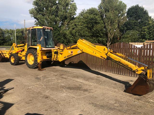 KOMATSU WB97R 4X4 BACKHOE DIGGER WITH EXTENDING DIG ( SEE VIDEO )