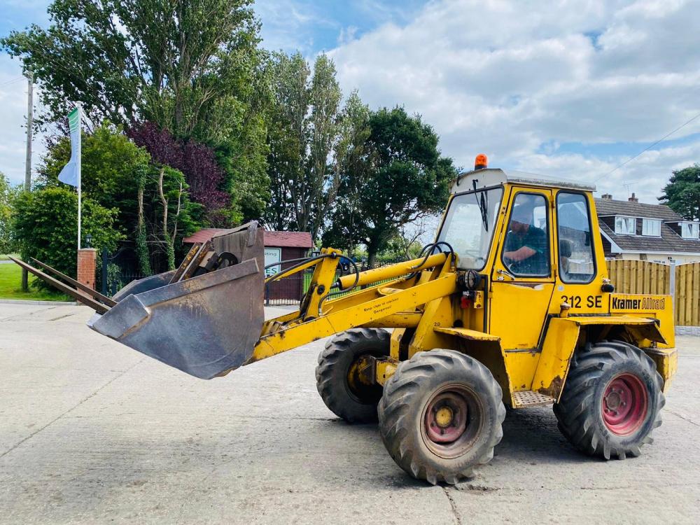 KRAMER ALL RAD 312-SE LOADING SHOVEL C/W BUCKET & TINES