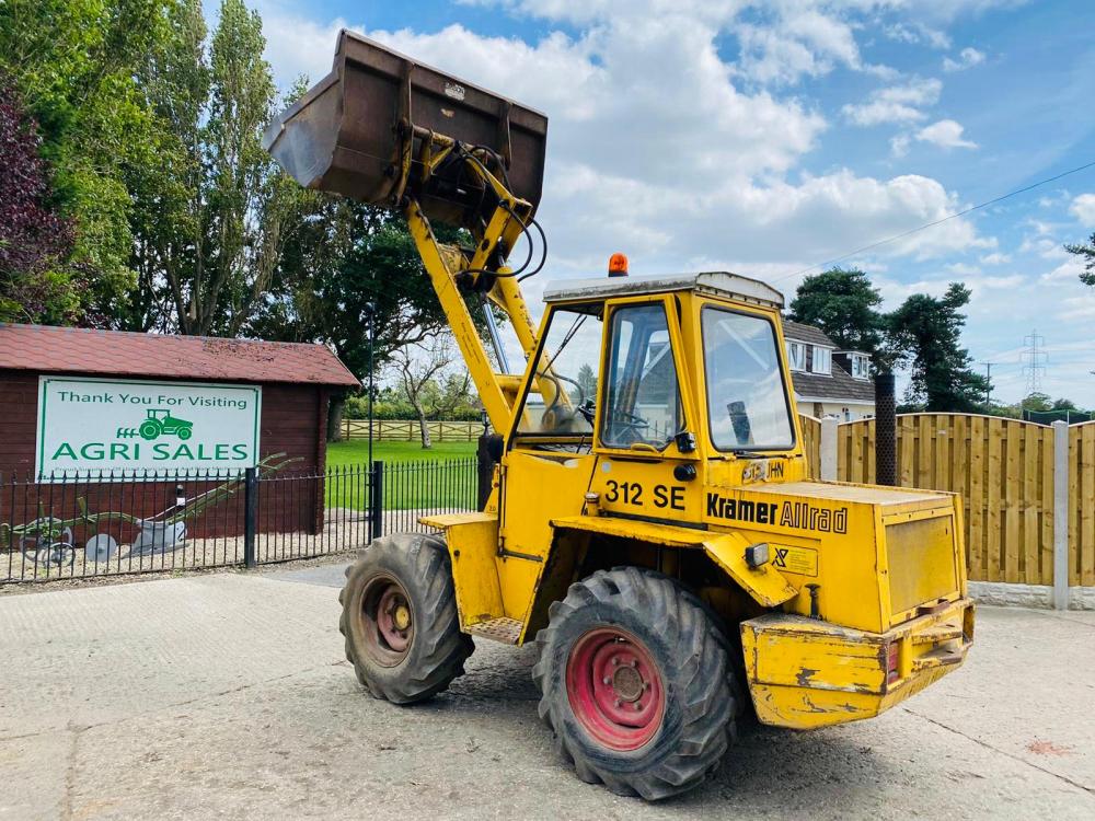 KRAMER ALL RAD 312-SE LOADING SHOVEL C/W BUCKET & TINES